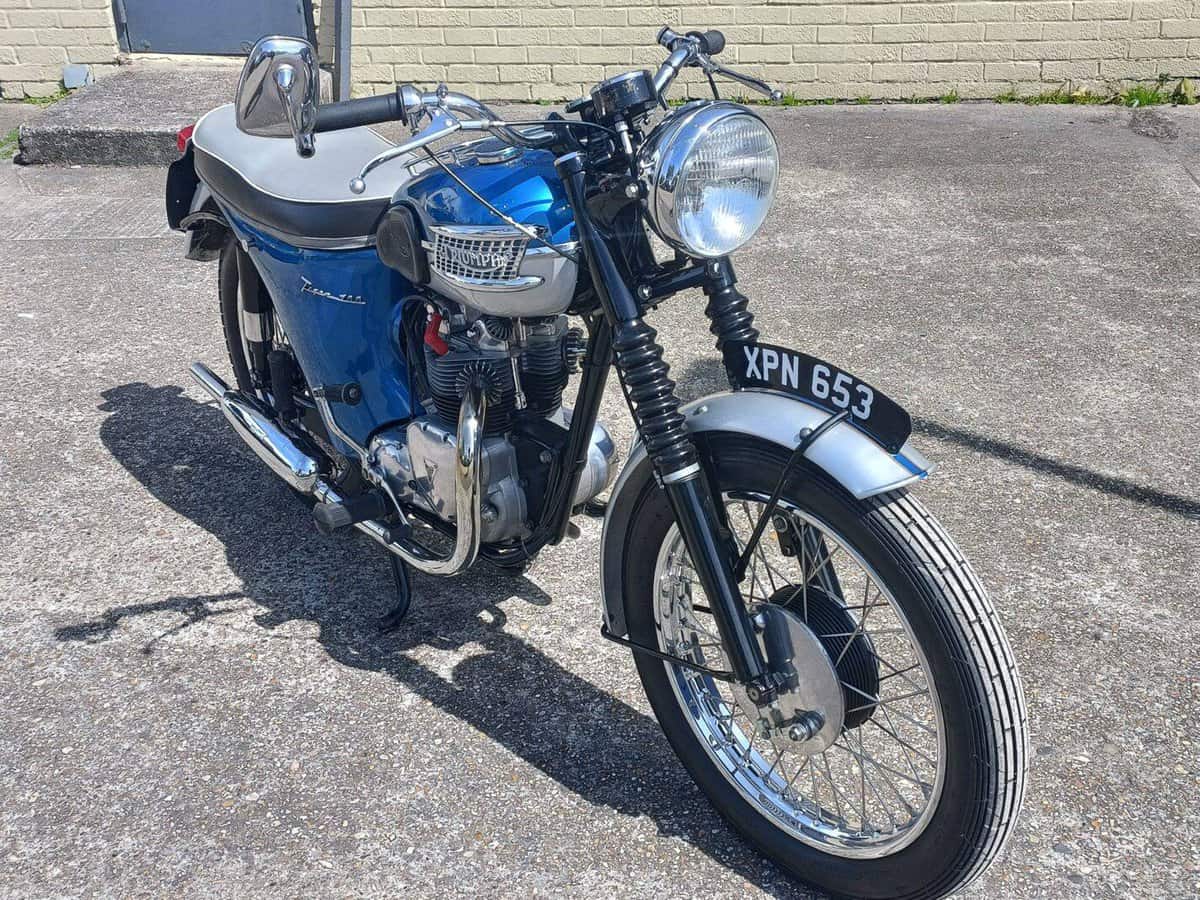 Triumph Tiger 100 SS 1962 - Vintage and Classic Car Competitions