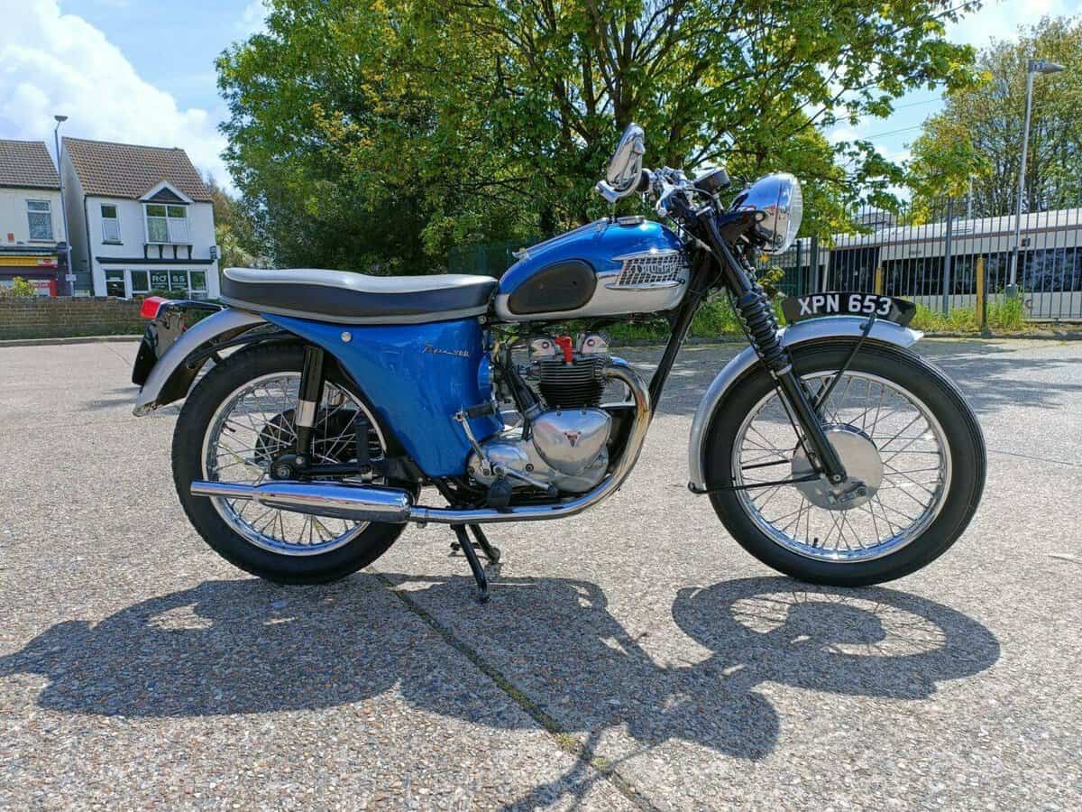 Triumph Tiger 100 SS 1962 - Vintage and Classic Car Competitions