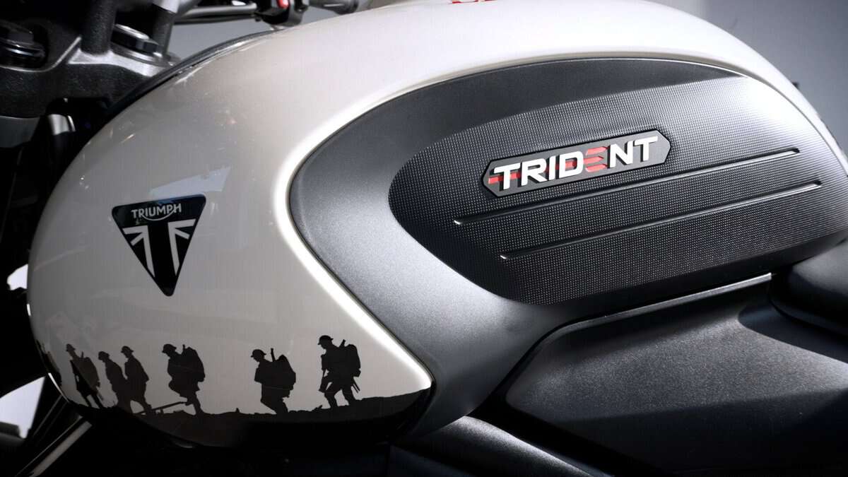 NEW Triumph Trident 660 + £1000 Custom Paint Job - Vintage and Classic ...