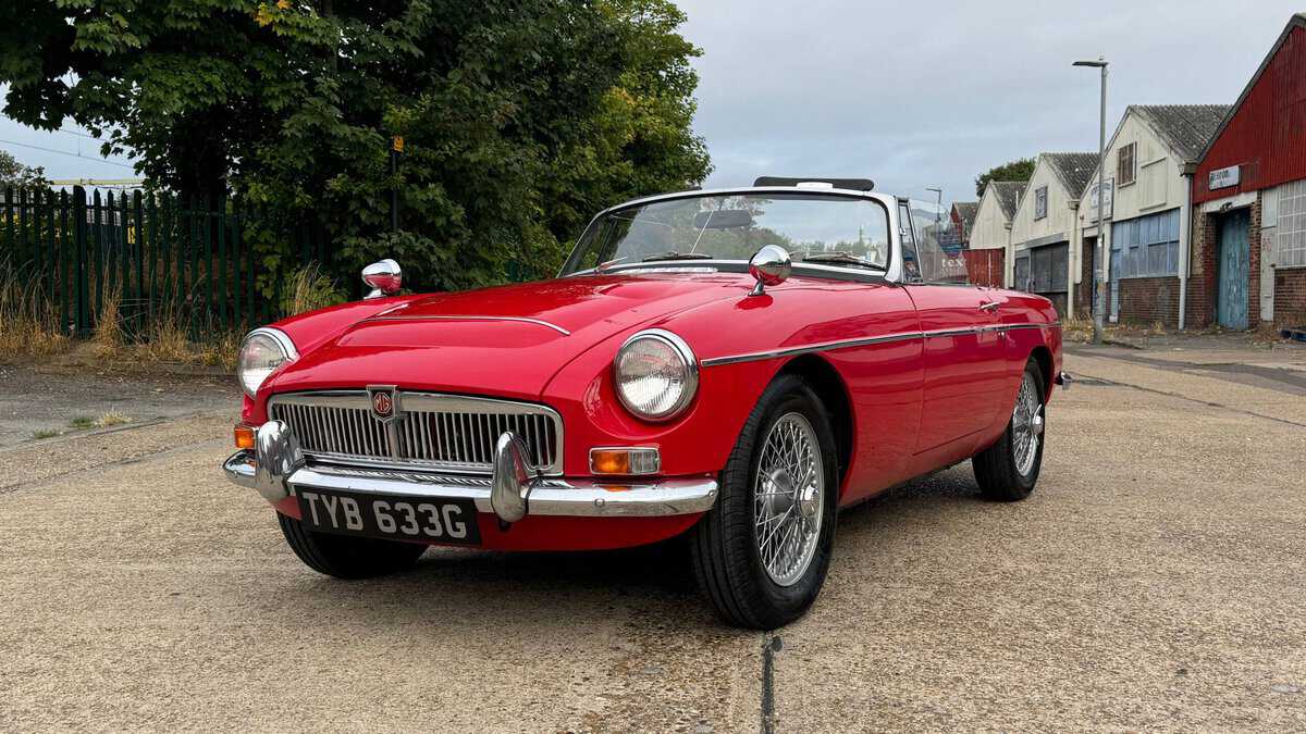 1968 MGC Roadster - Vintage and Classic Car Competitions