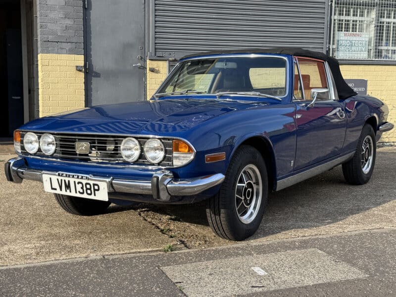1976 Triumph Stag Delft Blue - Vintage and Classic Car Competitions