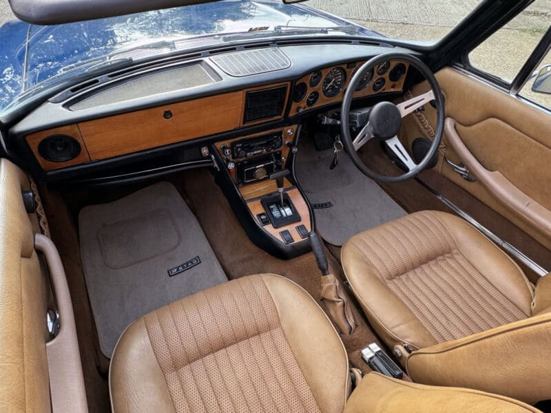 1976 Triumph Stag Delft Blue - Vintage and Classic Car Competitions