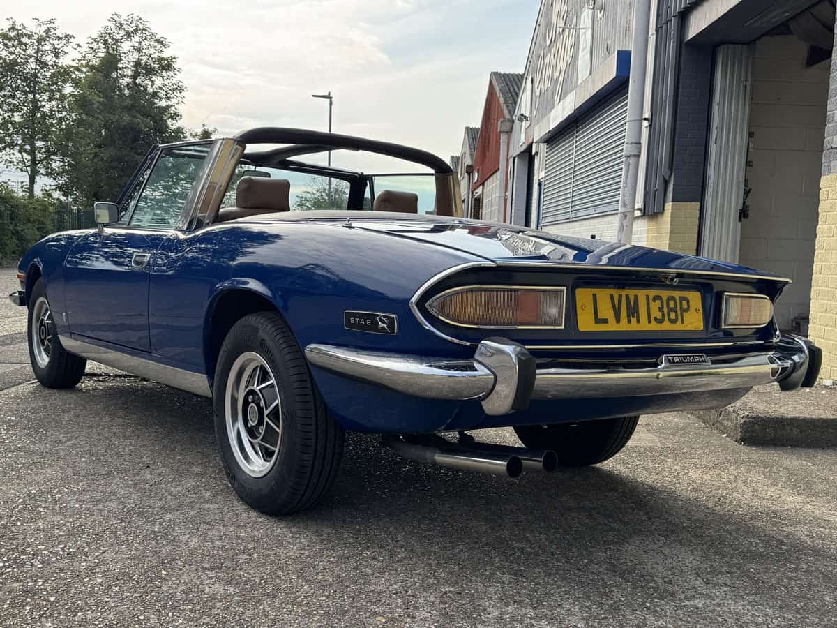 1976 Triumph Stag Delft Blue - Vintage and Classic Car Competitions